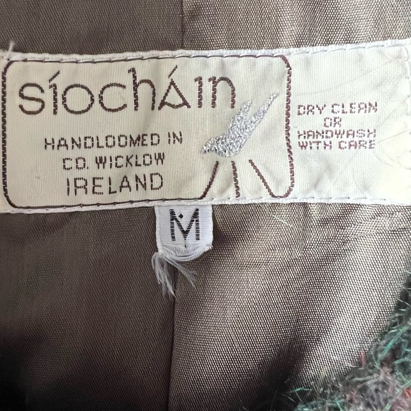 Siochain | Jackets & Coats | Siochain Vintage Handloomed Irish Sweater ...